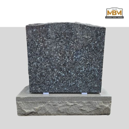 Blue Pearl Upright Monument – Monument Brunet Memorials
